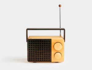 √ Radio Kayu Magno Sebuah Konsep Desain Keberlanjutan | lihat di sini